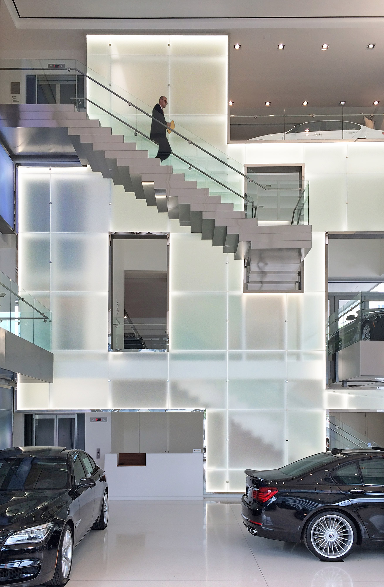 BMW MANHATTAN SHOWROOM, New York - Carbondale